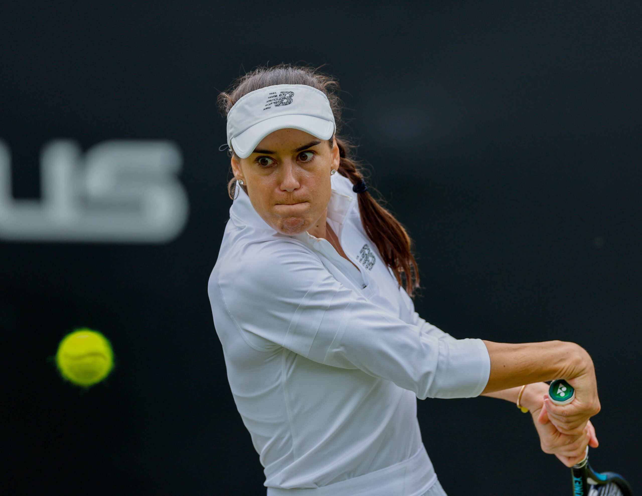 Sorana Cîrstea – Jelena Ostapenko: 4-6, 7-6, 6-4 – Cronici. Satire. Șarje.